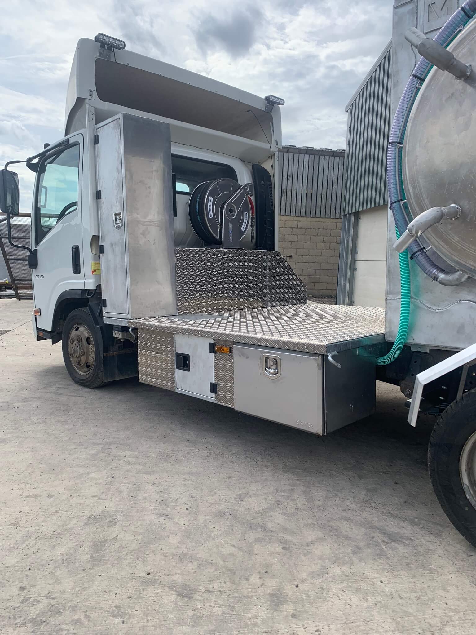 3.5 / 5.5 LGV truck and lorry bodies, bespoke to suit your needs ...