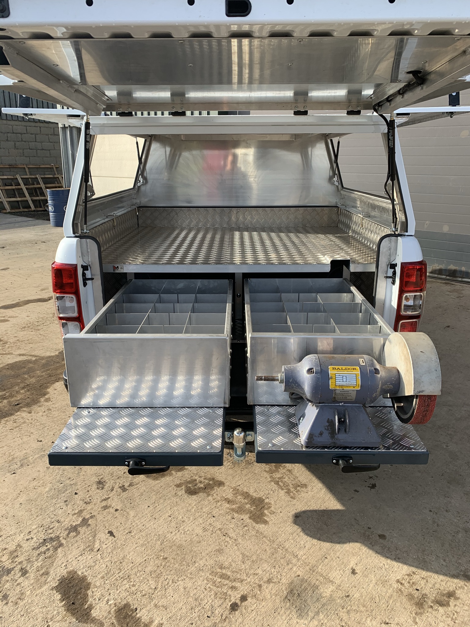 Rear Pickup/Van drawers (150kg Rated) - Mocho Fabrication