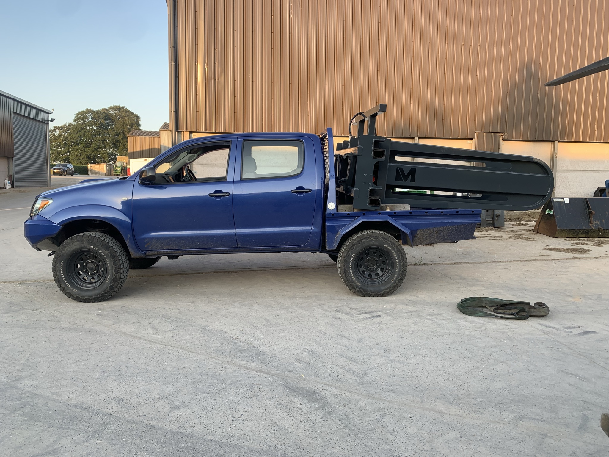 Bespoke Pickup Steel Traybacks - Mocho Fabrication